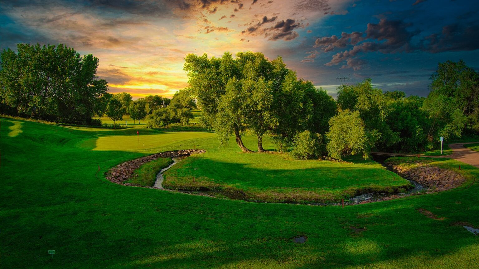 Willows Run Golf Complex - Experience Redmond